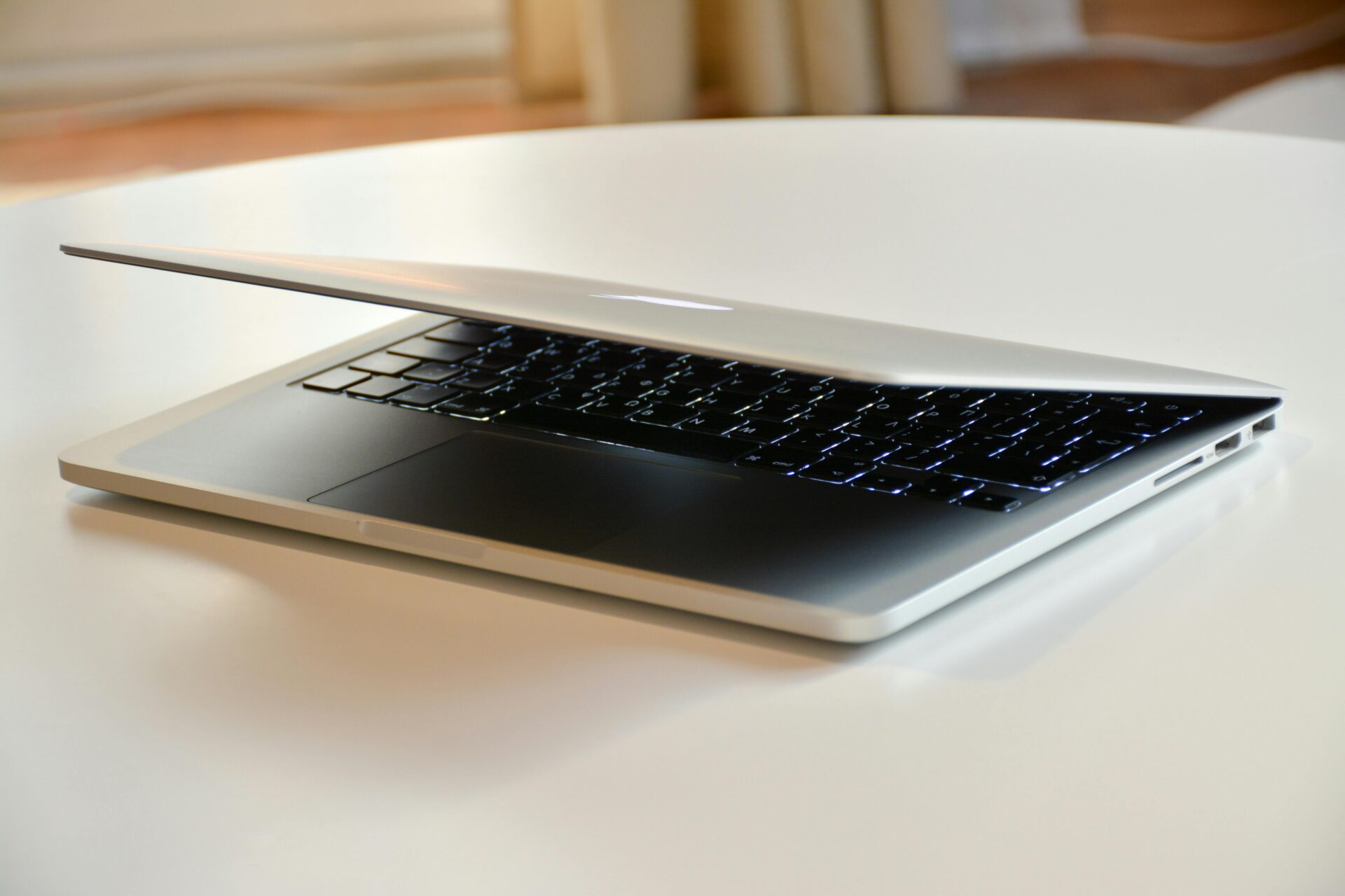 Best Laptops For Students UK (2026) – Top Picks For Uni & School ...
